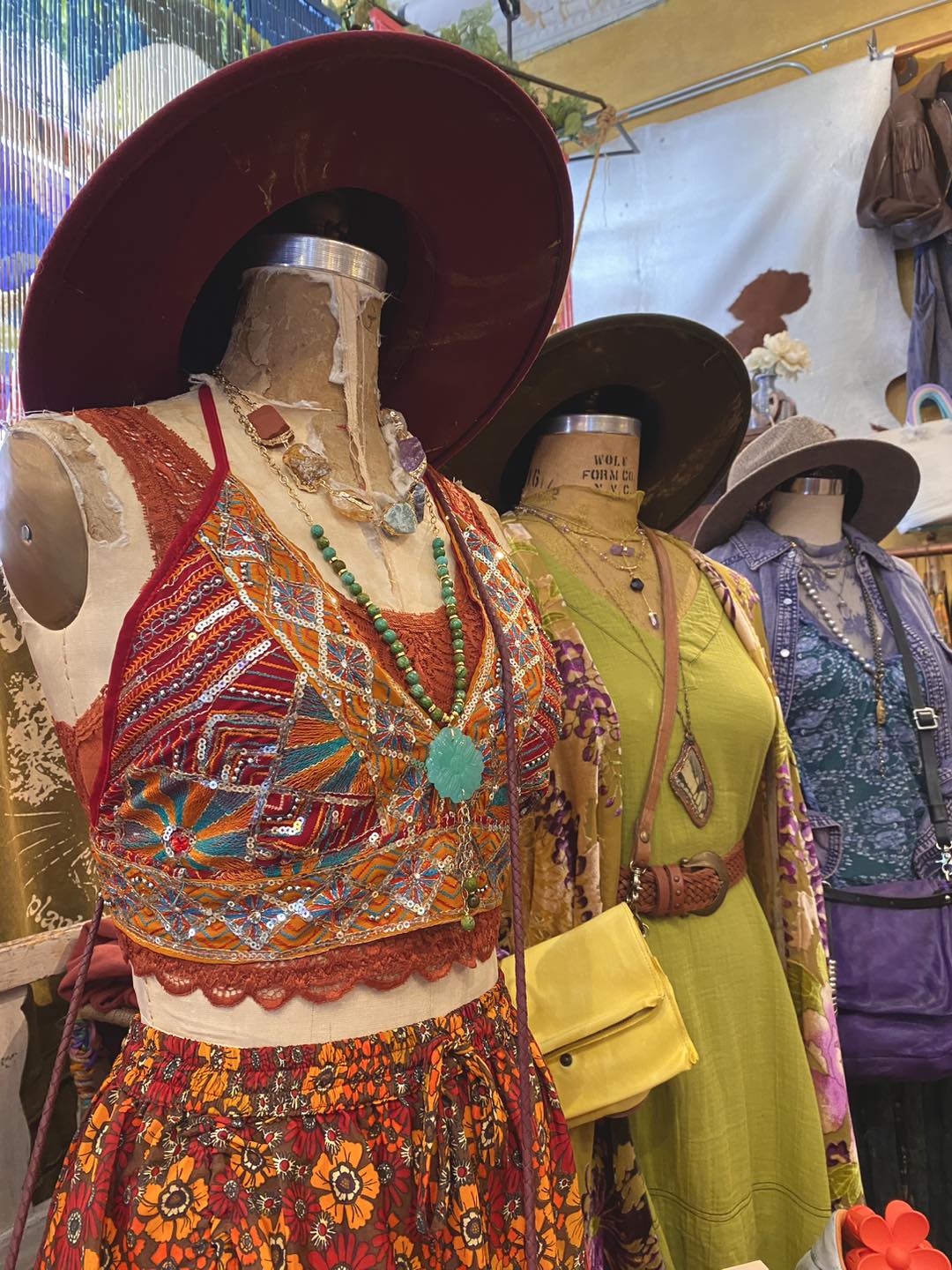 About Us – La De Da